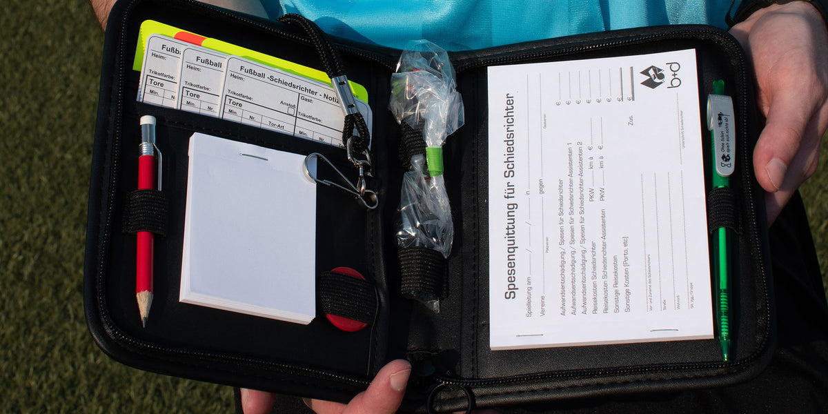 The b+d ORIGINAL referee set – Schiedsrichter DE