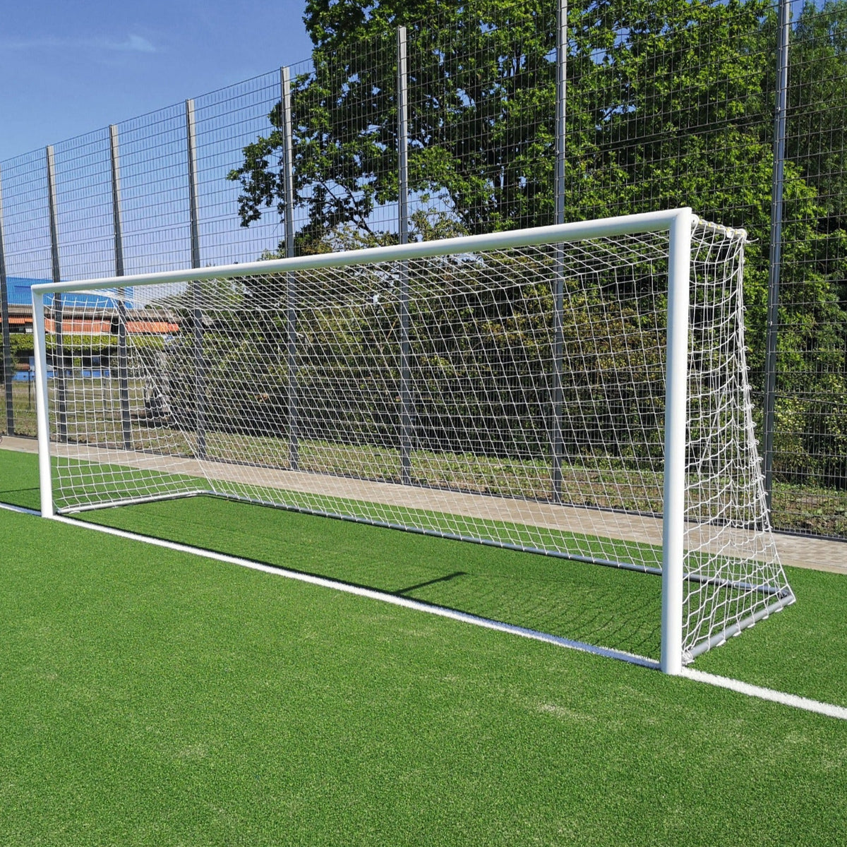 LIGA football goal in ground sockets 7.32 x 2.44 m – Schiedsrichter DE